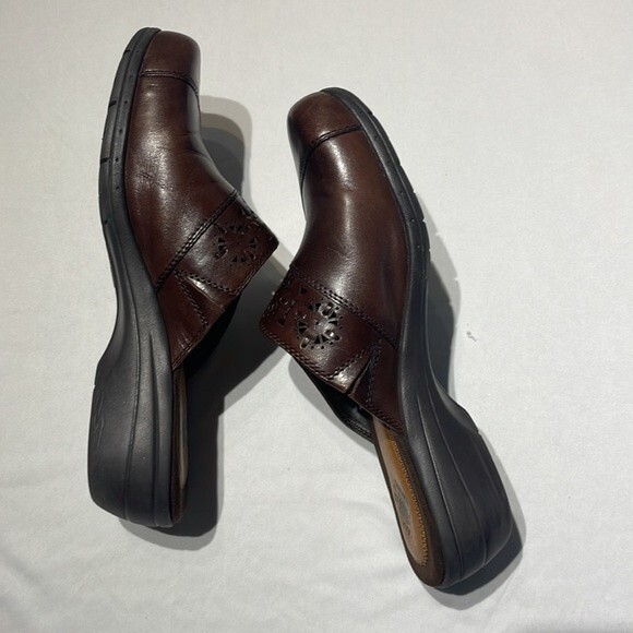 Earth Origins | Shoes | Earth Origins Janie Biodegradable Leather Clogs ...
